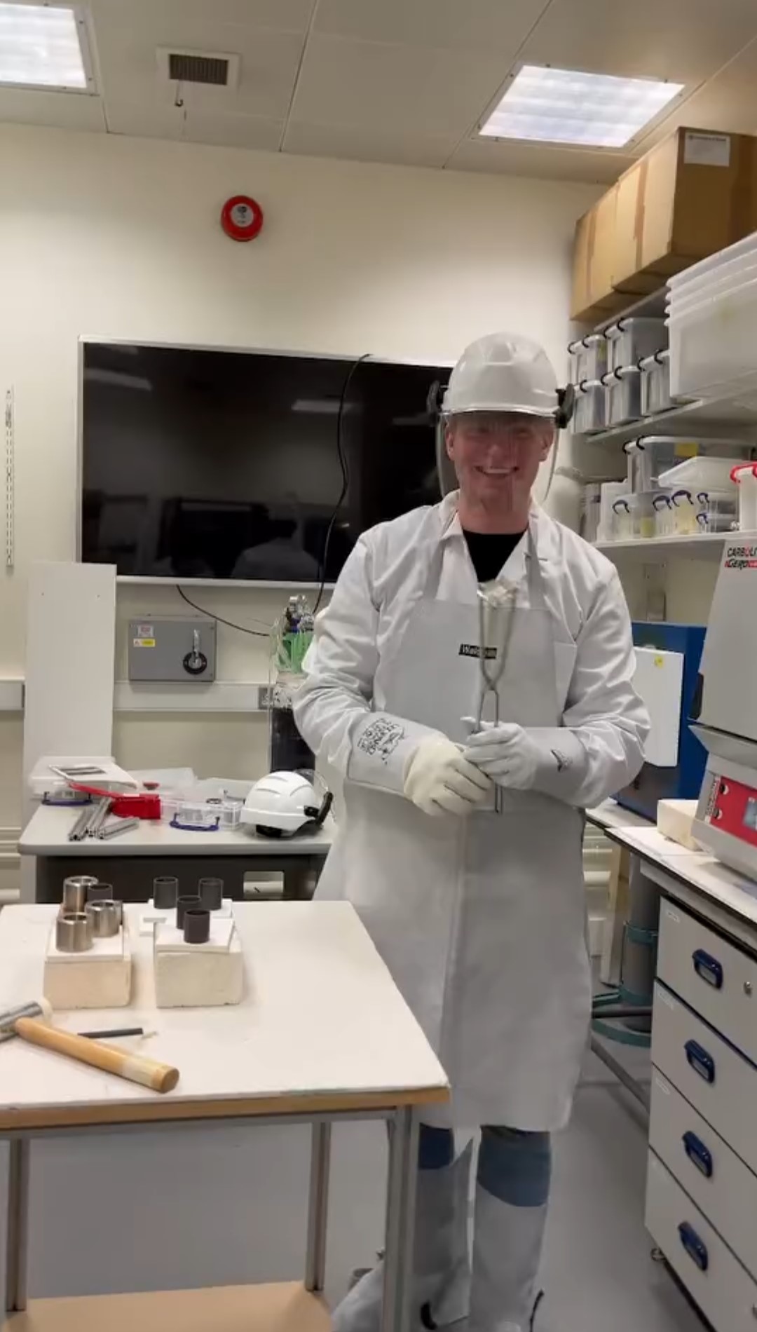 Sean Miles - Discover Materials